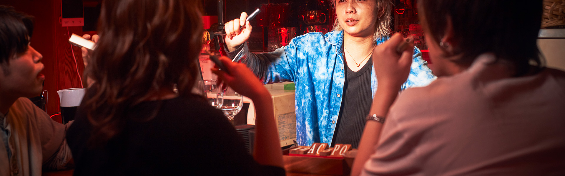 Can I vape in pubs and bars? | IQOS Sweden